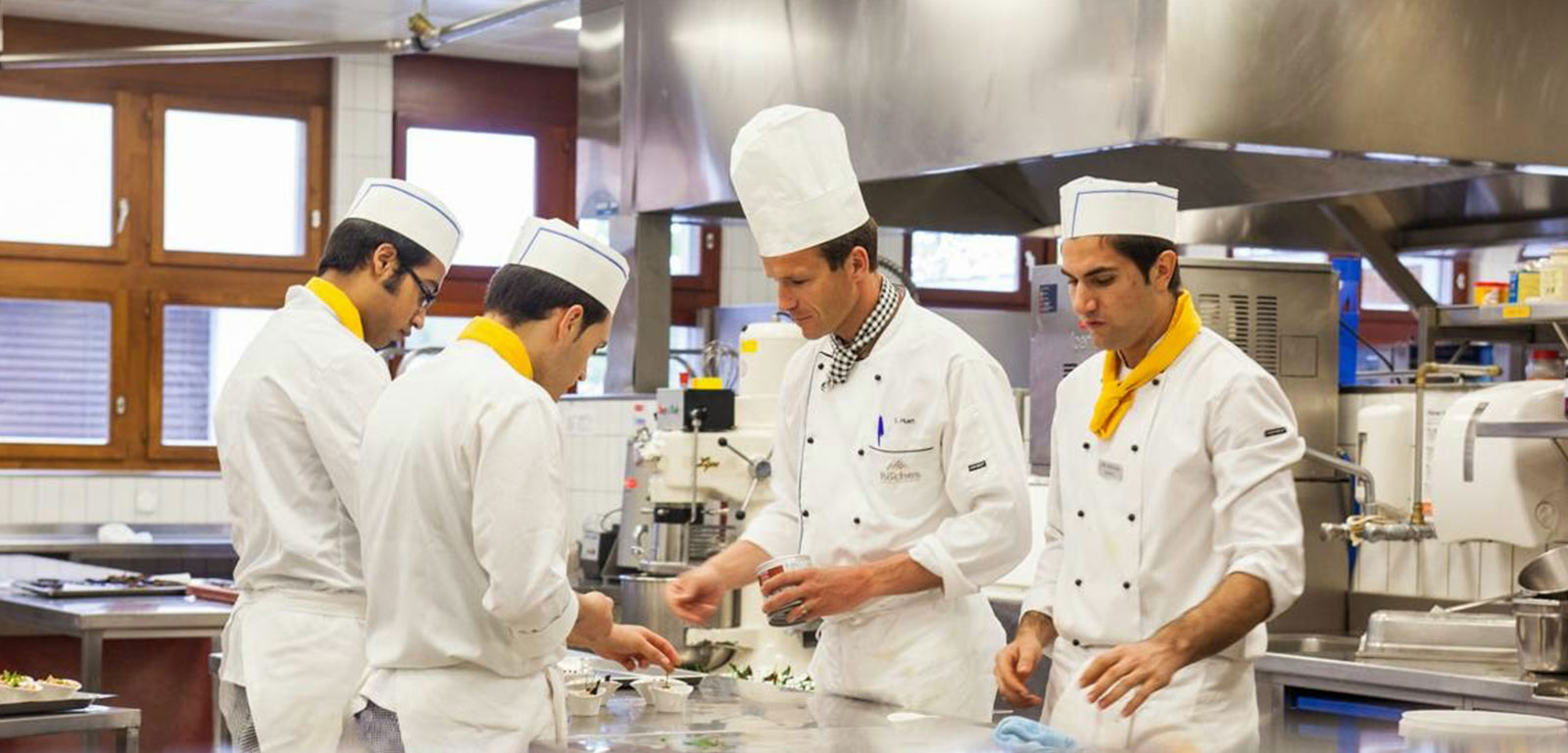 Les Roches International School of Hotel Management - Crans Montana ...